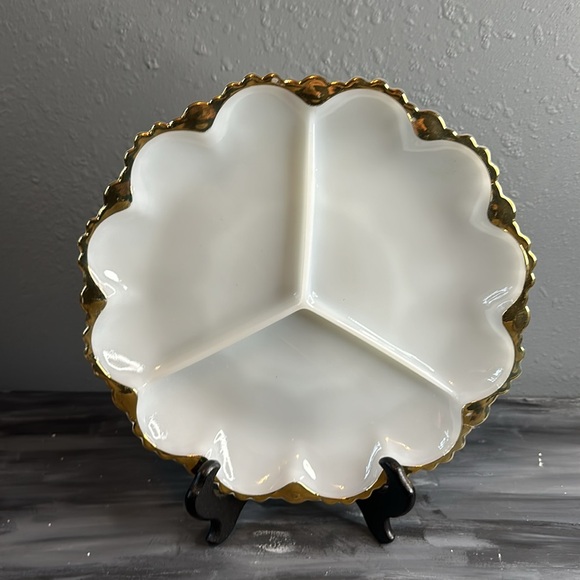 Anchor Hocking | Dining | Vintage Anchor Hocking Milk Glass Divided ...